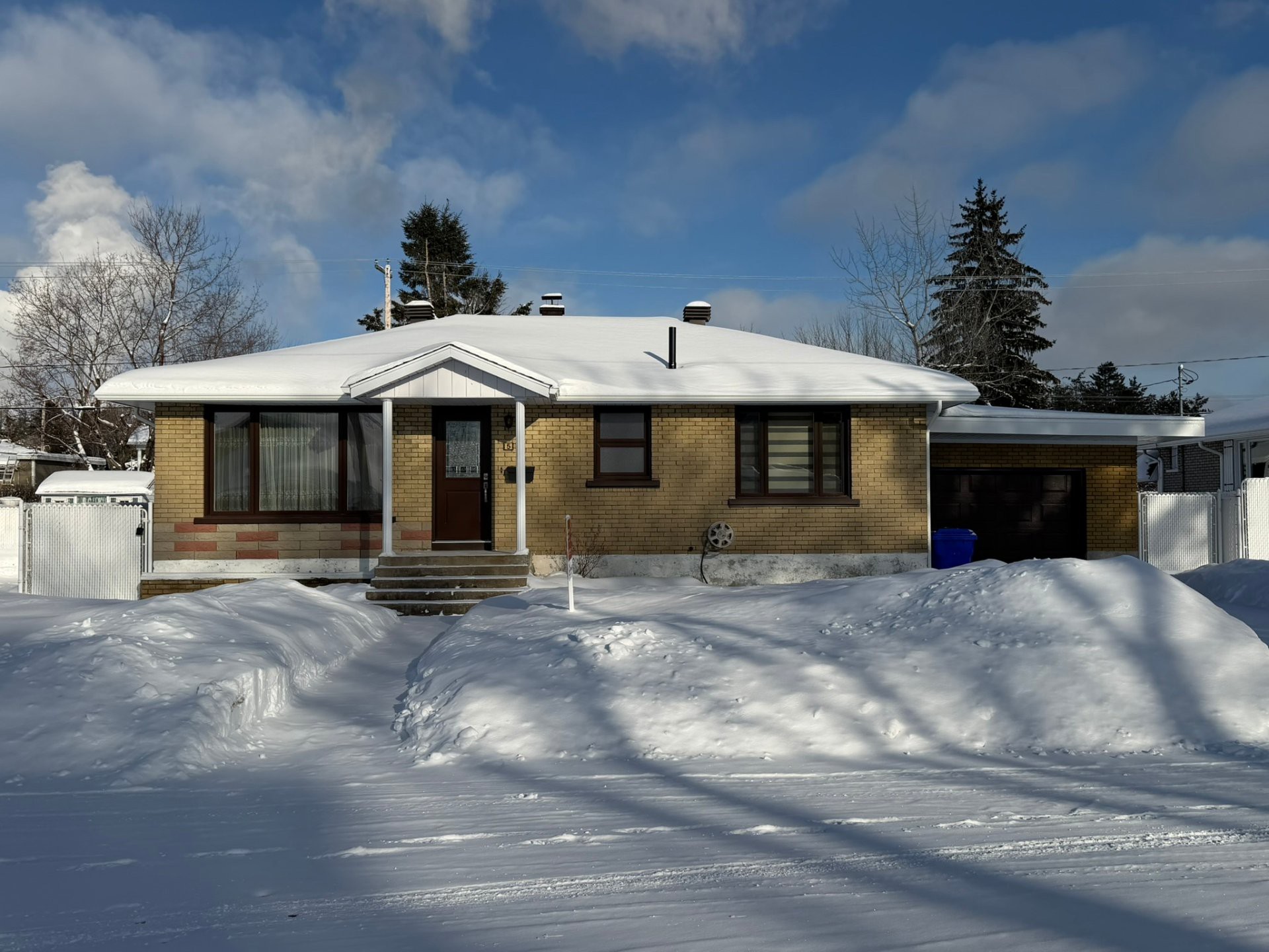 5 Rue Frontenac, La Tuque, QC G9X3H4, CA, G9X3H4 La Tuque - 3 beds kuća ...
