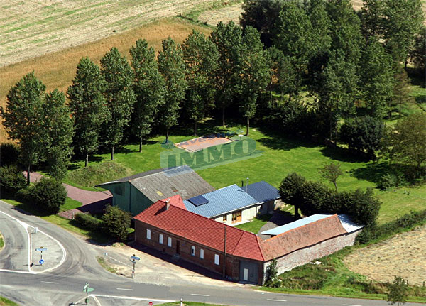 Ensemble immobilier isolé avec gîte et hangar Campagne d'Avesnes ...