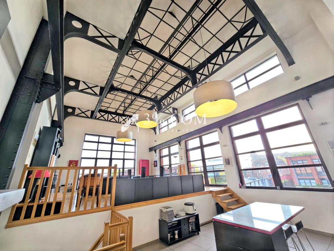 LOFT TOURCOING 231 m2 4 bedrooms + 2 secure parking spaces - 4 beds ...