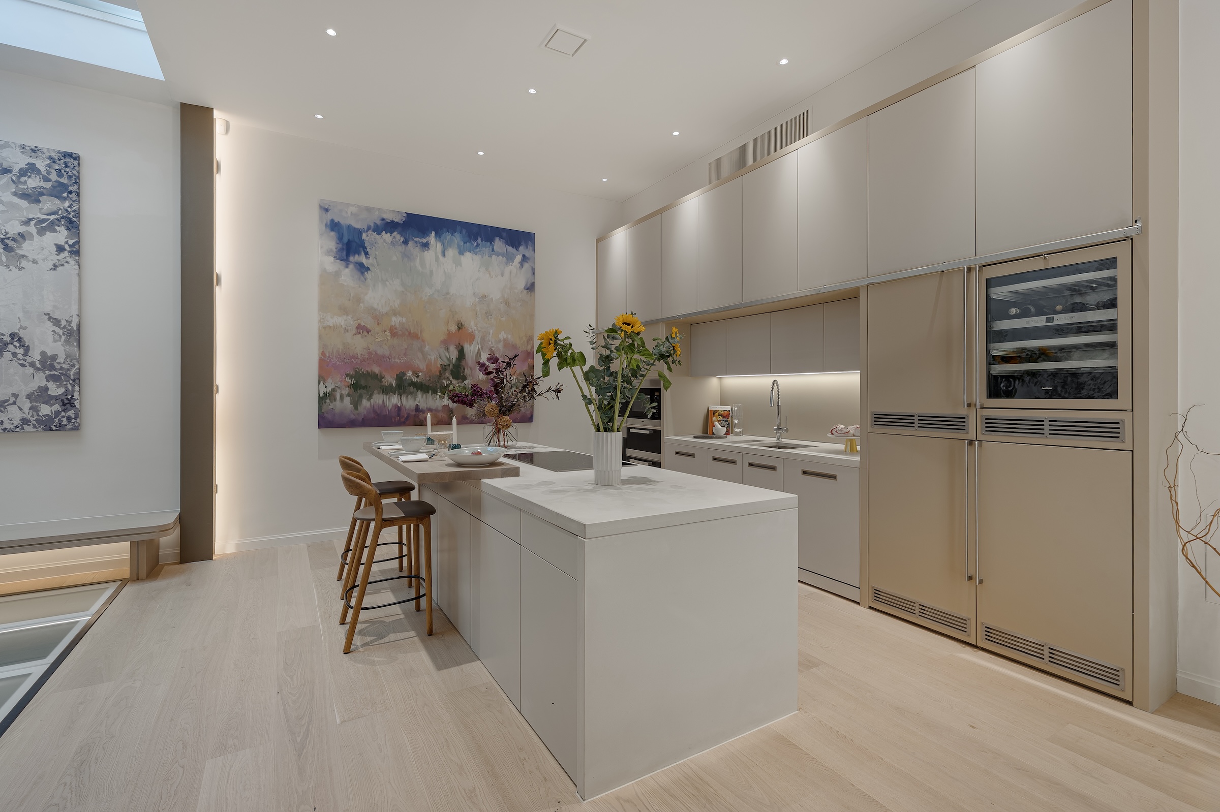 Picturesque, extensively refurbished mews house in the heart of ...