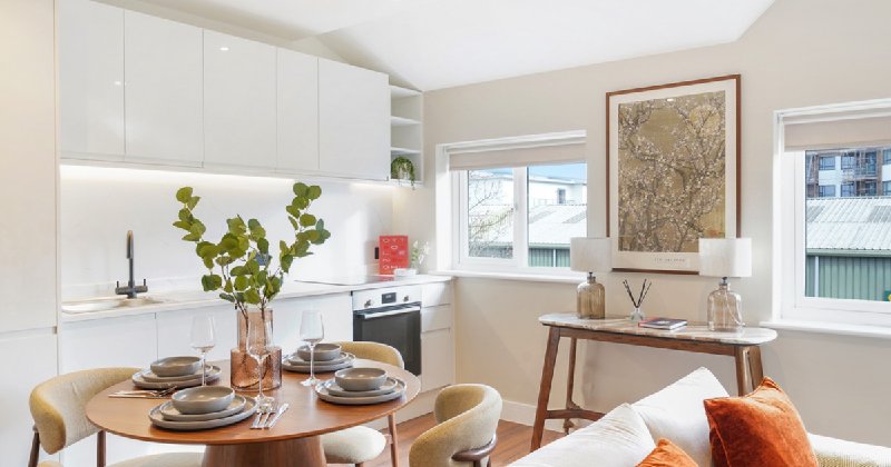 Ce superbe appartement de haute spécification situé à Albany Court ...