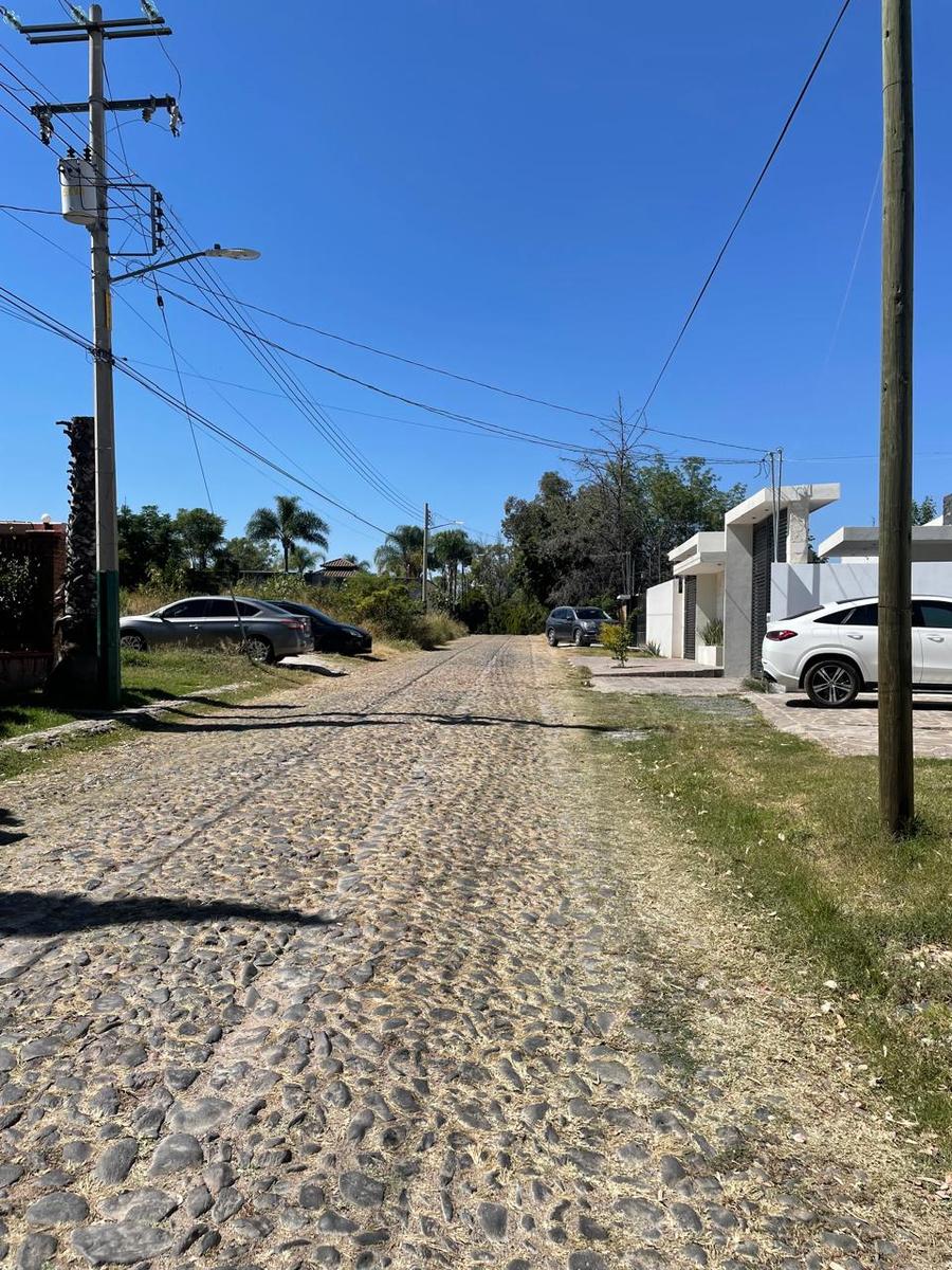 One-storey house in Lomas de Comanjilla - Guanajuato, León ...