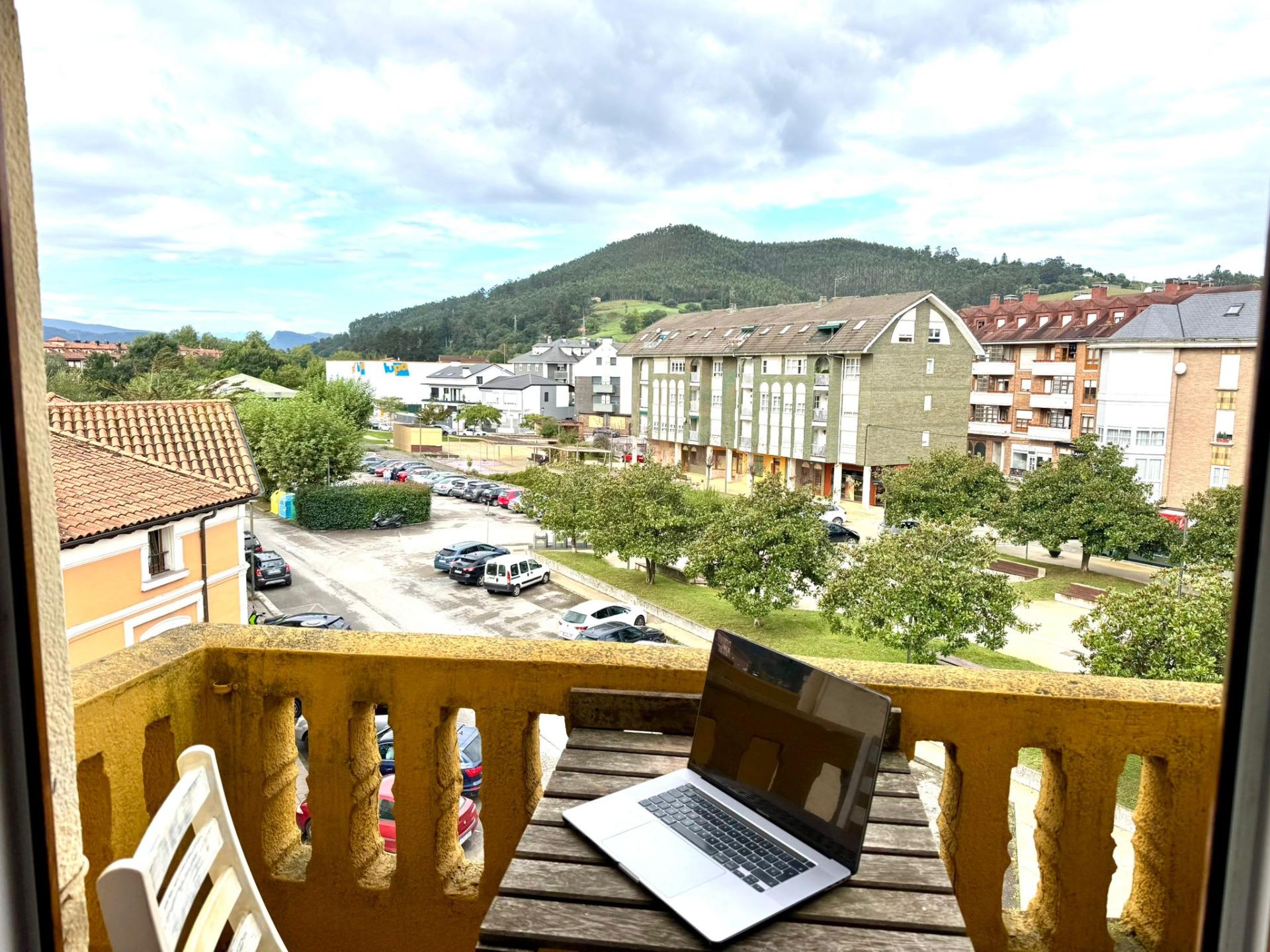 Top exterior apartment in Sharon, spacious, bright and with terrace - 3 ...