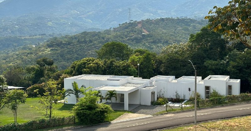 Rent or sell country house la Viga Pance - Cl. 5 #148-206, Casablanca ...