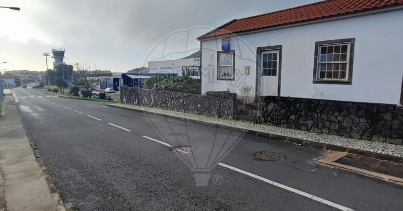 1 Villa for Sale in Caveira | Properstar