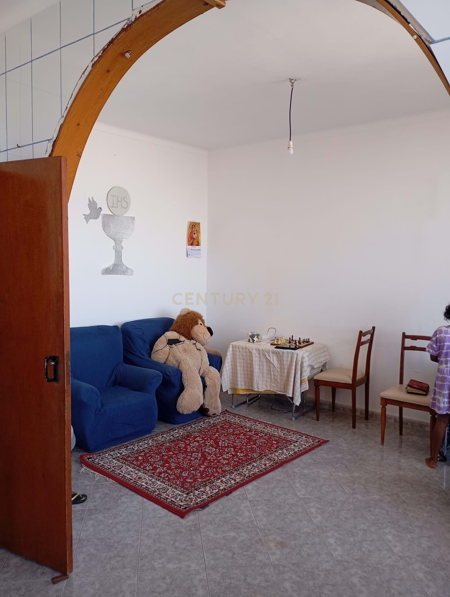 2-Bedroom Apartment for Sale – Rua Abreu Moreira, nº 25 – Barreiro - 2 ...