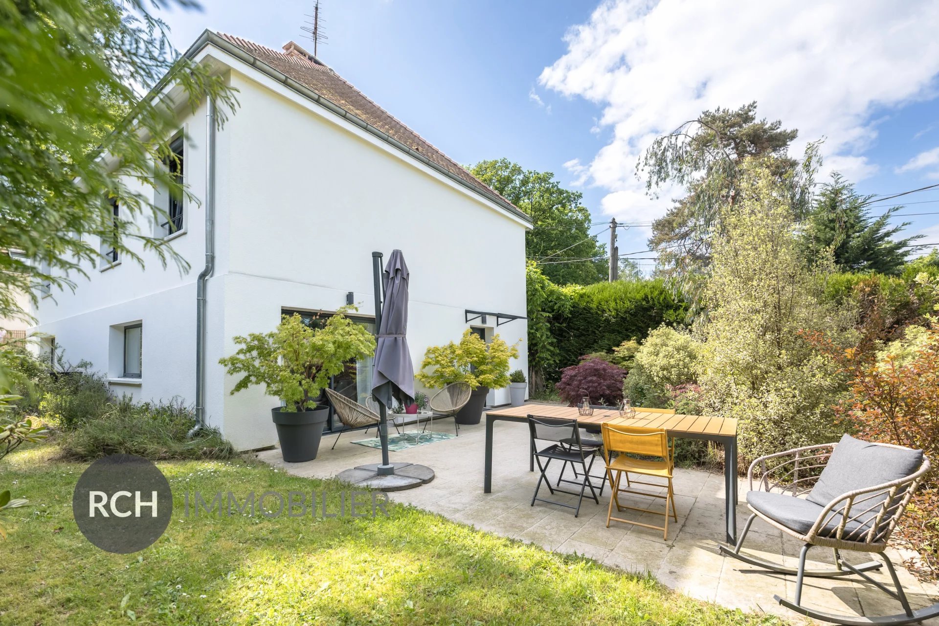 10 minutes from Montfort-l'Amaury - Pleasant house entirely - 4 beds ...