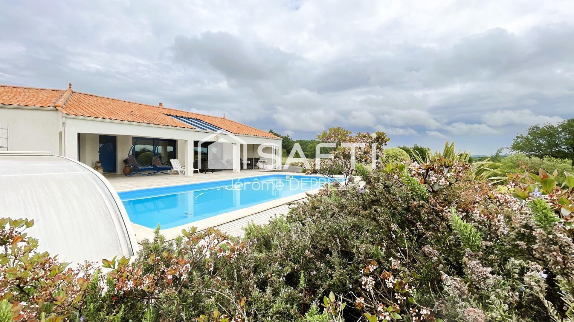 85320 MAREUIL-SUR-LAY-DISSAIS - 5 beds house for sale - Properstar