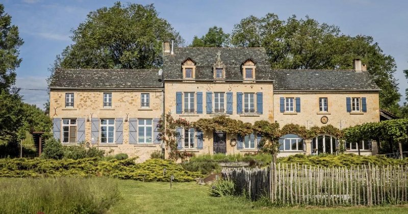 1 Luxury Apartment and House for Sale in Parisot | Properstar