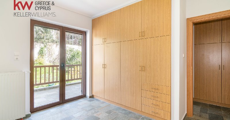 4 Appartementen en huizen met Stad uitzicht te huur in Penteli | Properstar