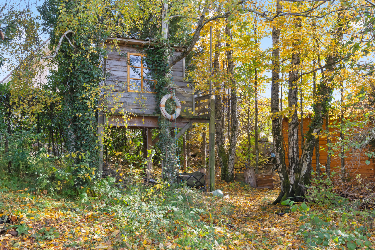 Modular villa 7.5 rooms – possibility of two apartments or practice ...