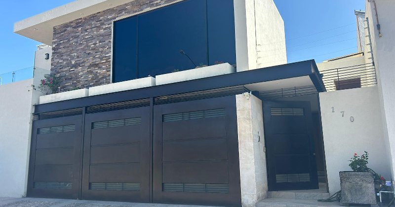 León Homes for Sale - 1,171 Listings | Properstar