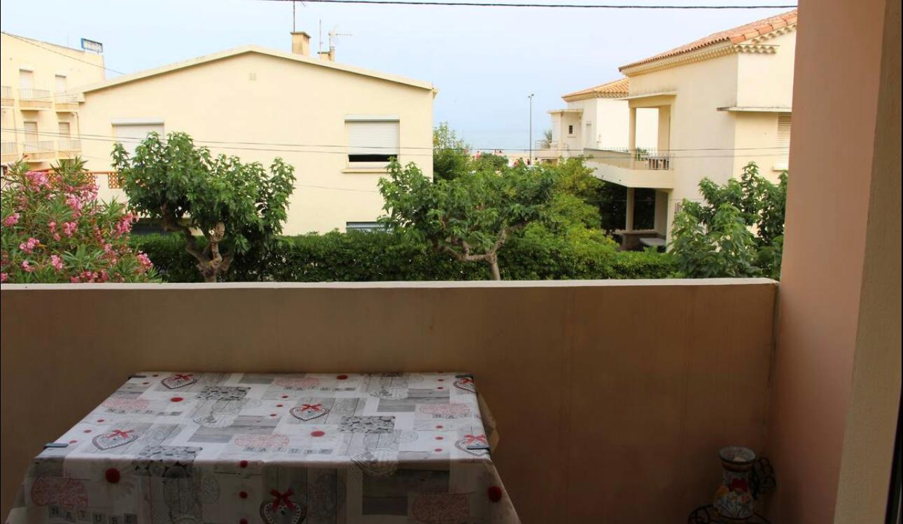 NARBONNE BEACH T2 TERRACE WITH SEA VIEW BEACH AT 70M - SEASONAL RENTAL ...