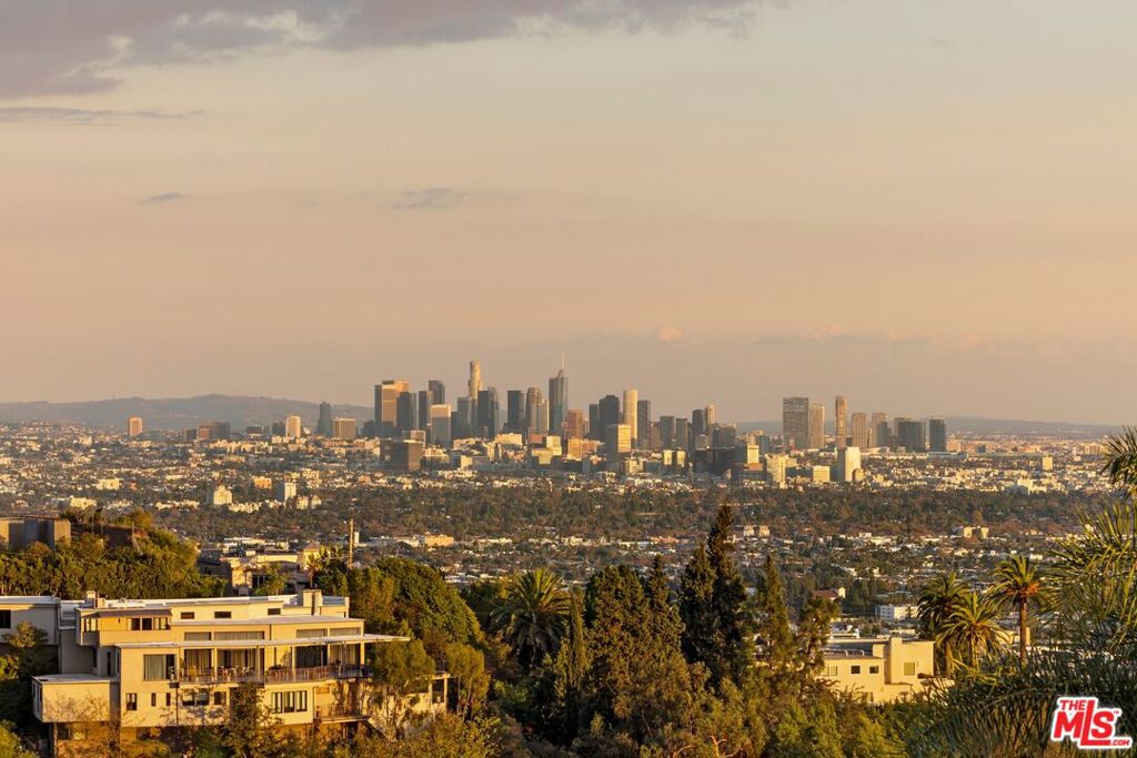 The Ultimate Entertainer’s Compound with Panoramic LA Views - 9405 ...