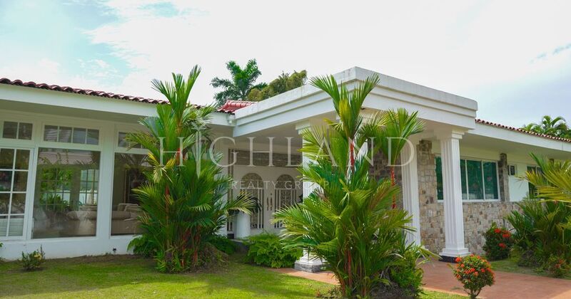 North America Mansion houses for Rent - 2 Listings | Properstar