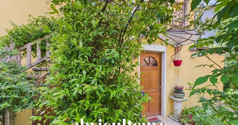 1547 Domów z ogród na sprzedaż w Rodan | Properstar