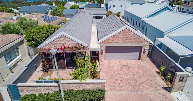 15 Houses for Sale in Onrus | Properstar