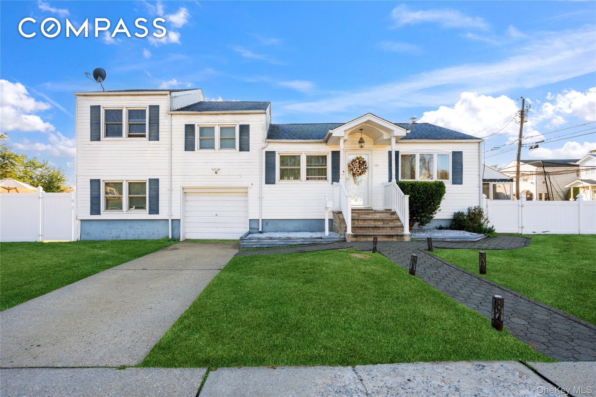 131 S 5th St, 11714 Bethpage - Maison 3 chambres à vendre - Properstar