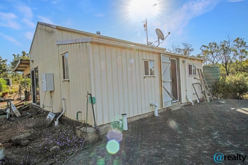 Off-Grid council approved cottage on 249.08 acres with solar and a bore ...