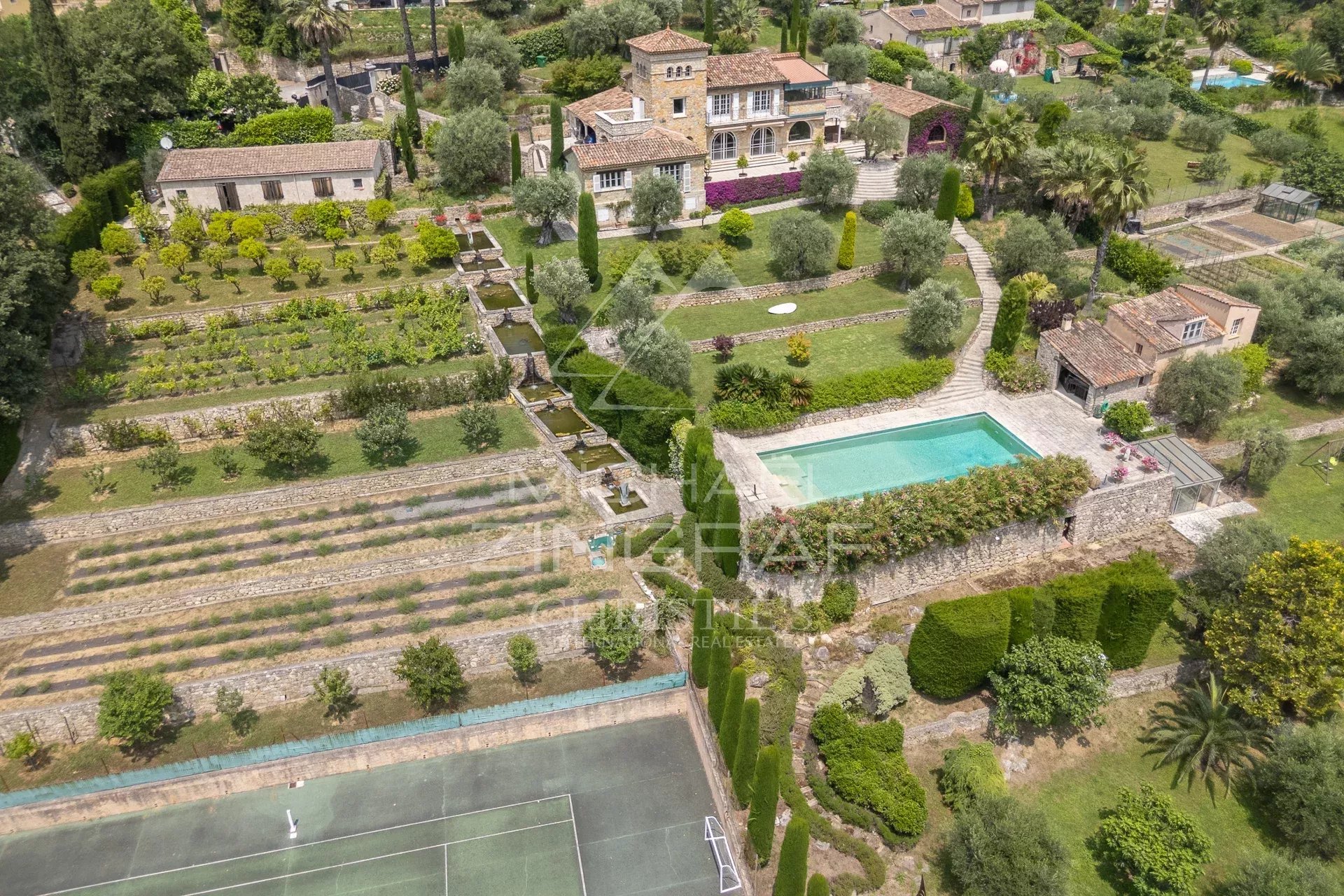 Exceptional Estate in a Preserved Natural Setting – Bar-sur-Loup ...