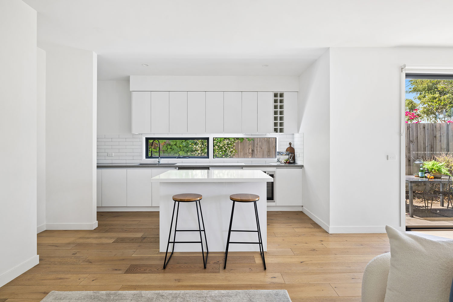 Spacious home in prime location! - 7 Gilmour Road, 3204 Bentleigh - 4 ...