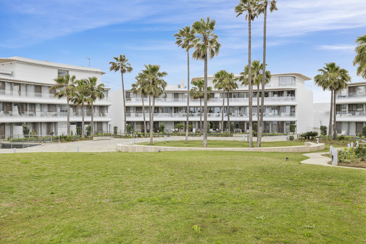 29680 Málaga, Estepona - 4 beds apartment for sale - Properstar