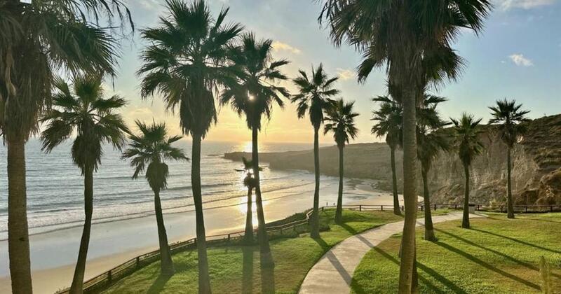 27 Houses with Sea view for Sale in Medio Camino | Properstar