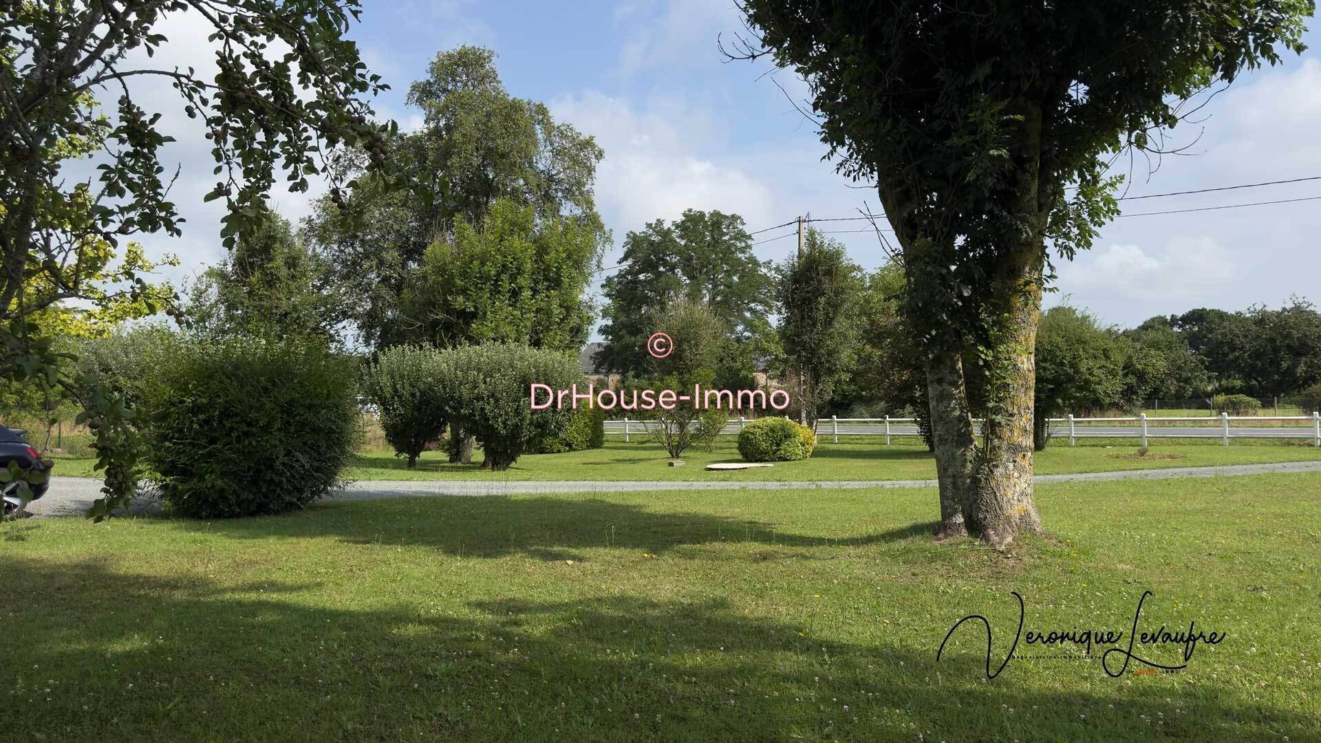 Detached pavilion on basement type F6 on 8,200 m2 of land - 50190 ...