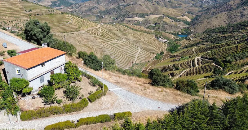 41 Appartements et maisons à vendre - Nagozelo do Douro | Properstar FR