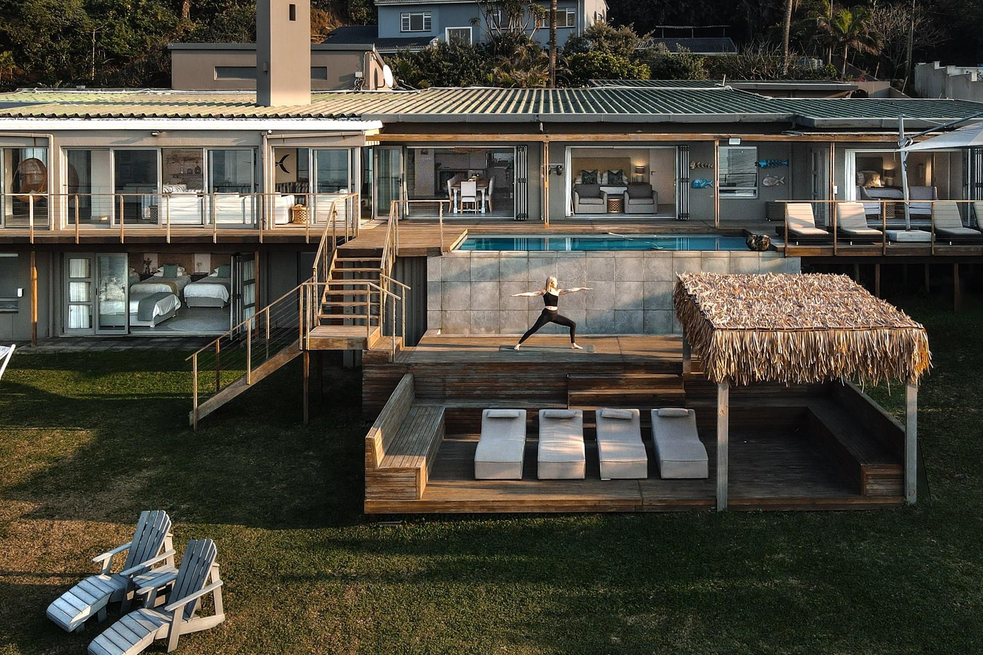 FRONTLINE BEACH HOUSE IN SHEFFIELD BALLITO - 3 Llewellyn Road ...