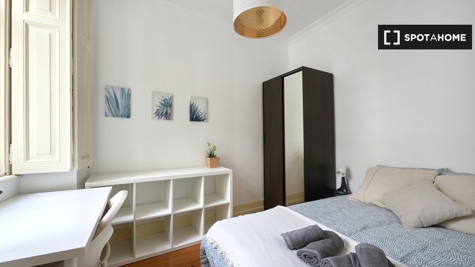 Room for rent in 8-bedroom apartment in Lisbon - 1150-321 lisbon - 8 ...