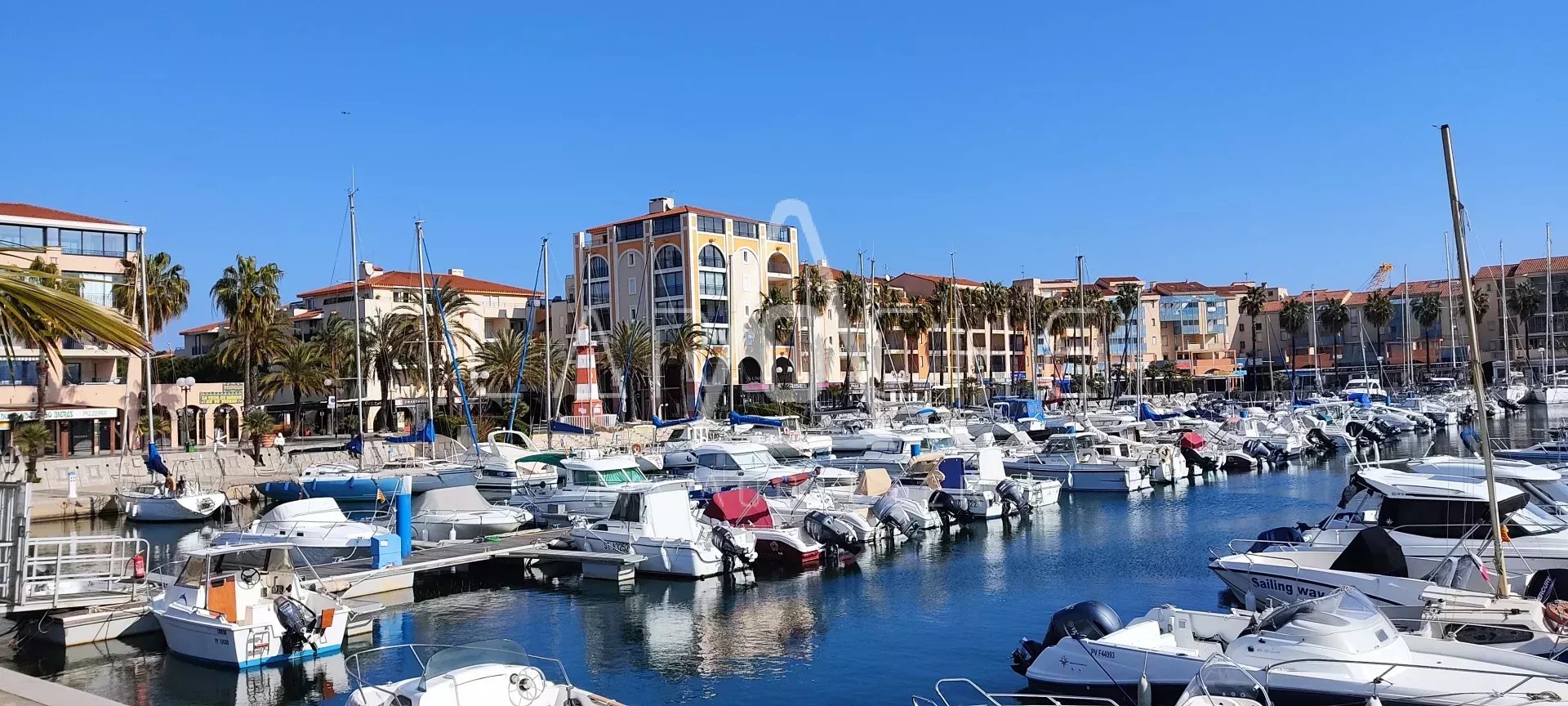 Commercial room - 66700 Argelès-sur-Mer - Commercial building for sale ...