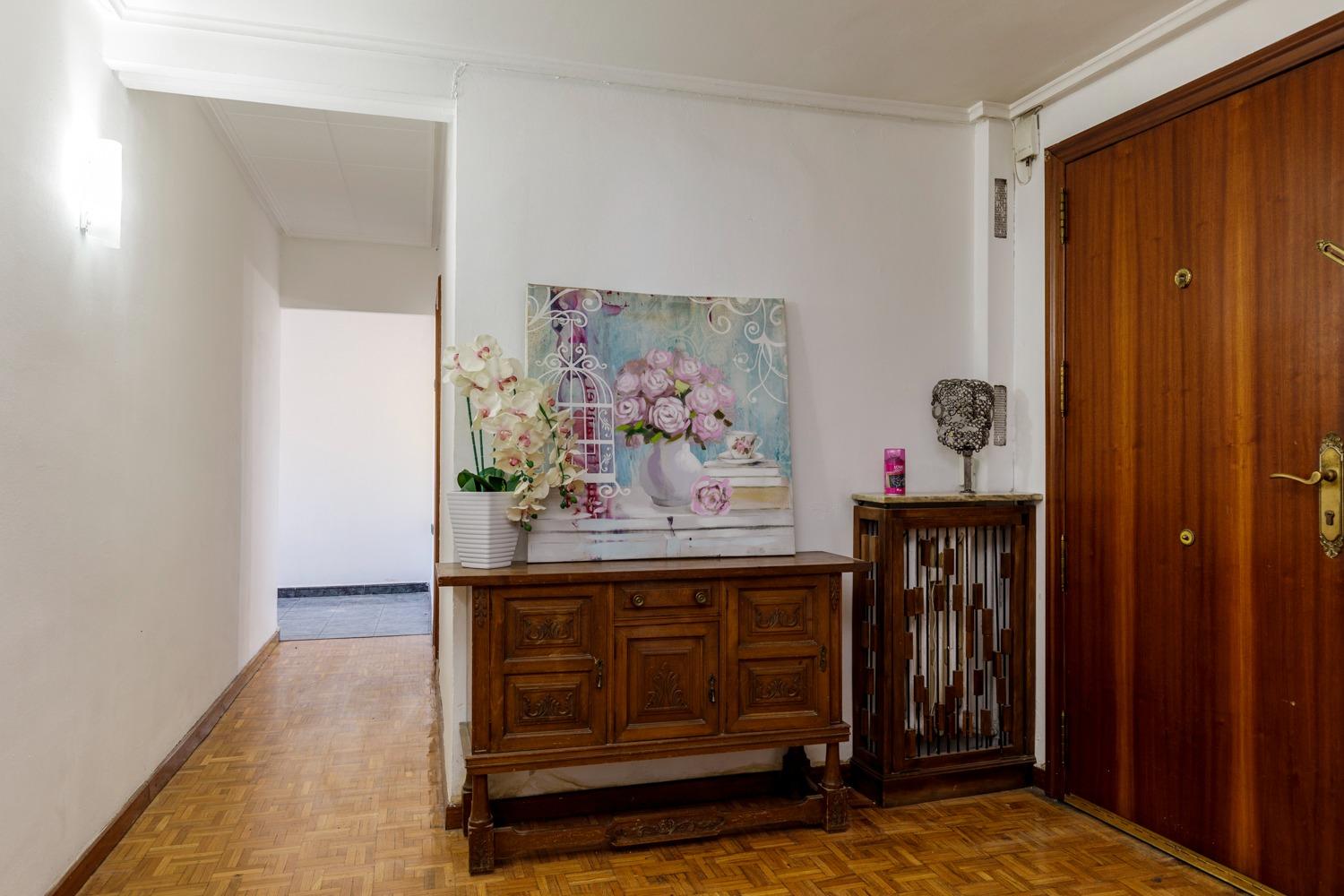 BEAUTIFUL APARTMENT IN PASEO MARIA AGUSTIN - 50004 Zaragoza - 3 beds ...