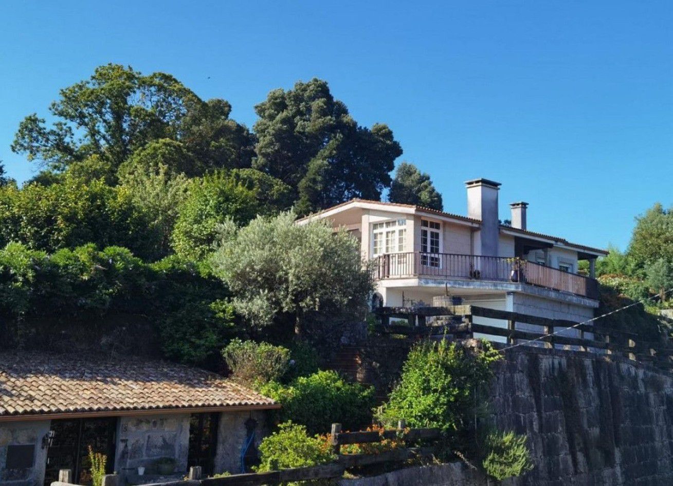 Elegante moradia exclusiva perto do centro de Tui - 4 assoalhadas ...