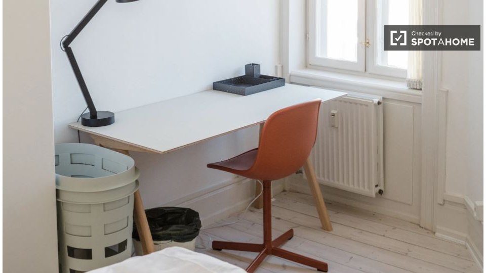 Room in furnished and serviced 6-bedroom co-living apartmen - 1552 ...