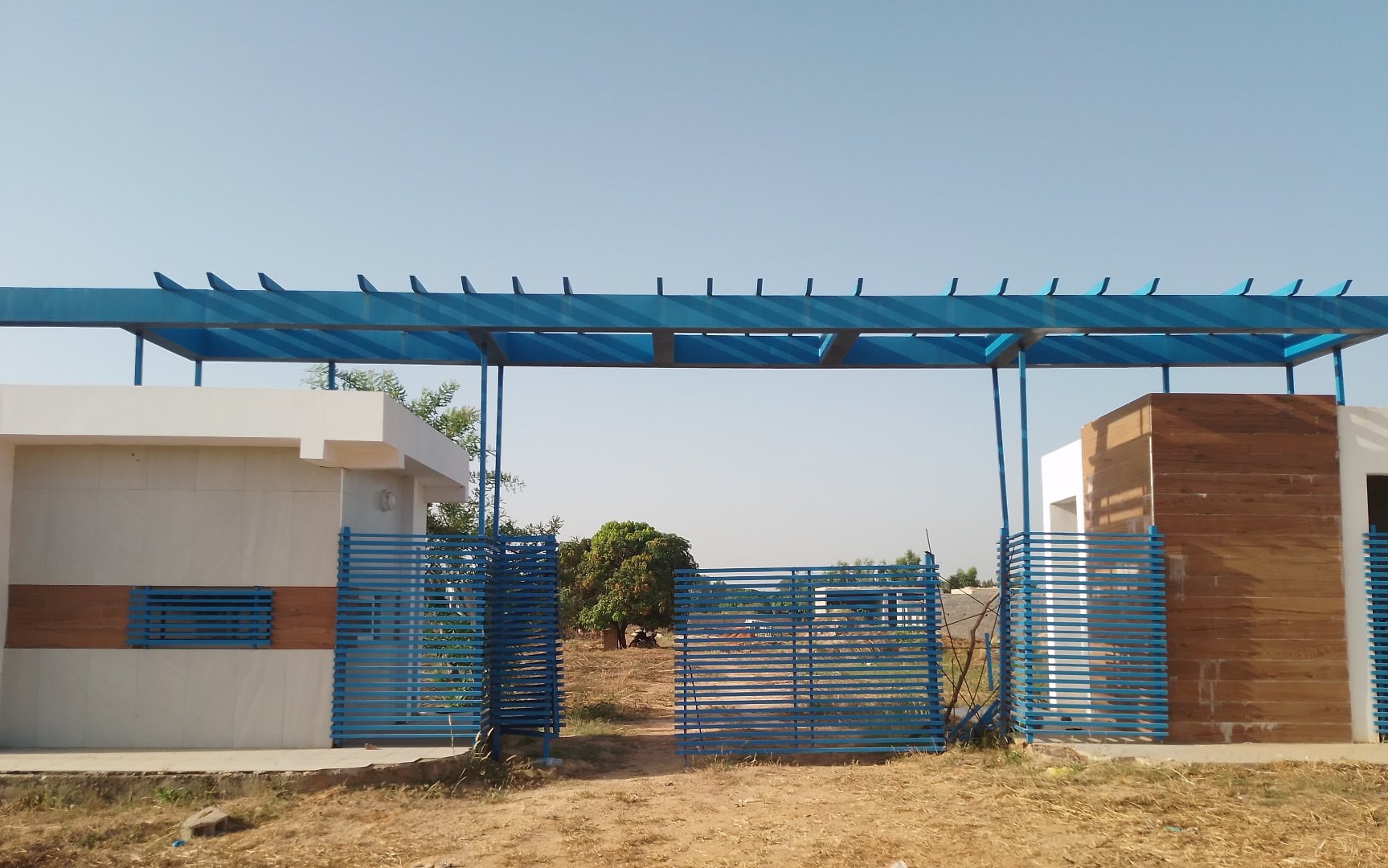 FOR SALE BEAUTIFUL SERVICED LAND OF 1984m² IN A SMALL RESIDENTIAL ...