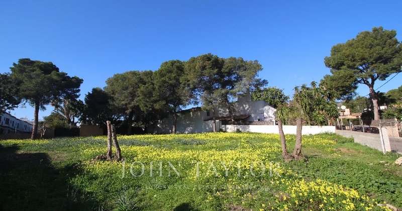 3 Land Plots with Garden view for Sale in Son Caliu | Properstar