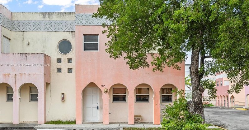 43 Pisos y casas en venta en Opa-locka | Properstar