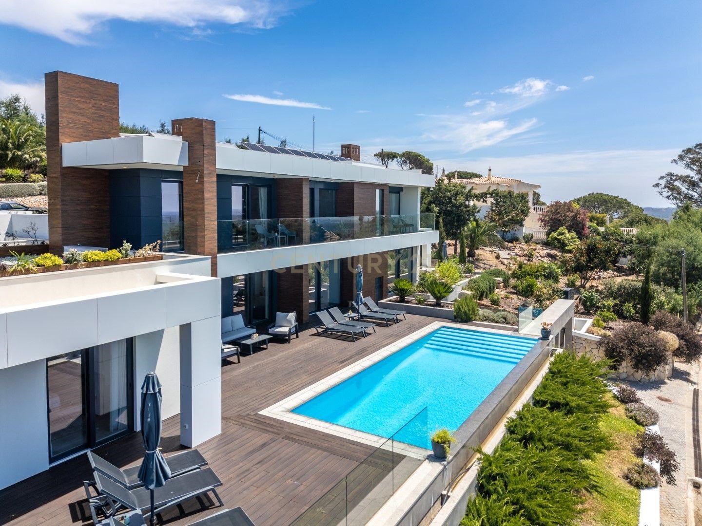 Luxuosa Moradia em Monchique com Vista Panorâmica e Piscina - Monchique ...
