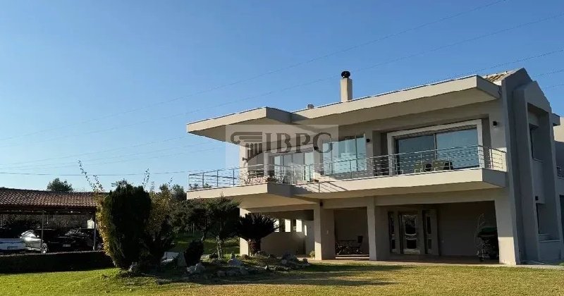 3 Maisons avec ascenseur à vendre - Magoula | Properstar