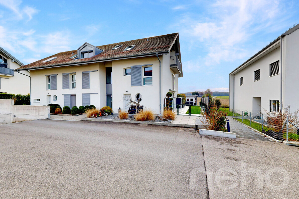 Dachboden-Penthouse mit 5,5 Zimmern in Arnex-sur-Nyon, Charme und Ruhe ...