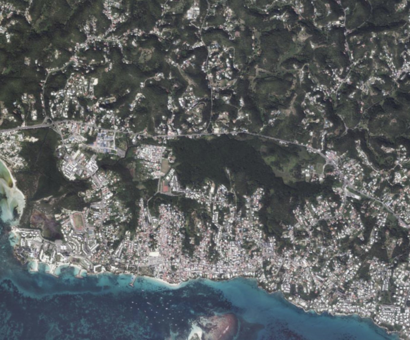 Terrain exceptionnel de 5000 m2 à La Bouaye, Gosier, Guadeloupe ...