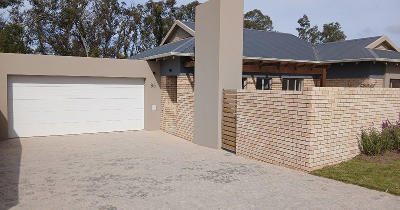 5 Apartments and Houses with Garden view for Sale in George | Properstar