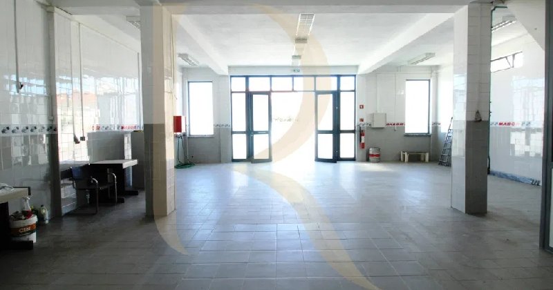 Setúbal, Fernão Ferro - Entrepôt à louer - Properstar