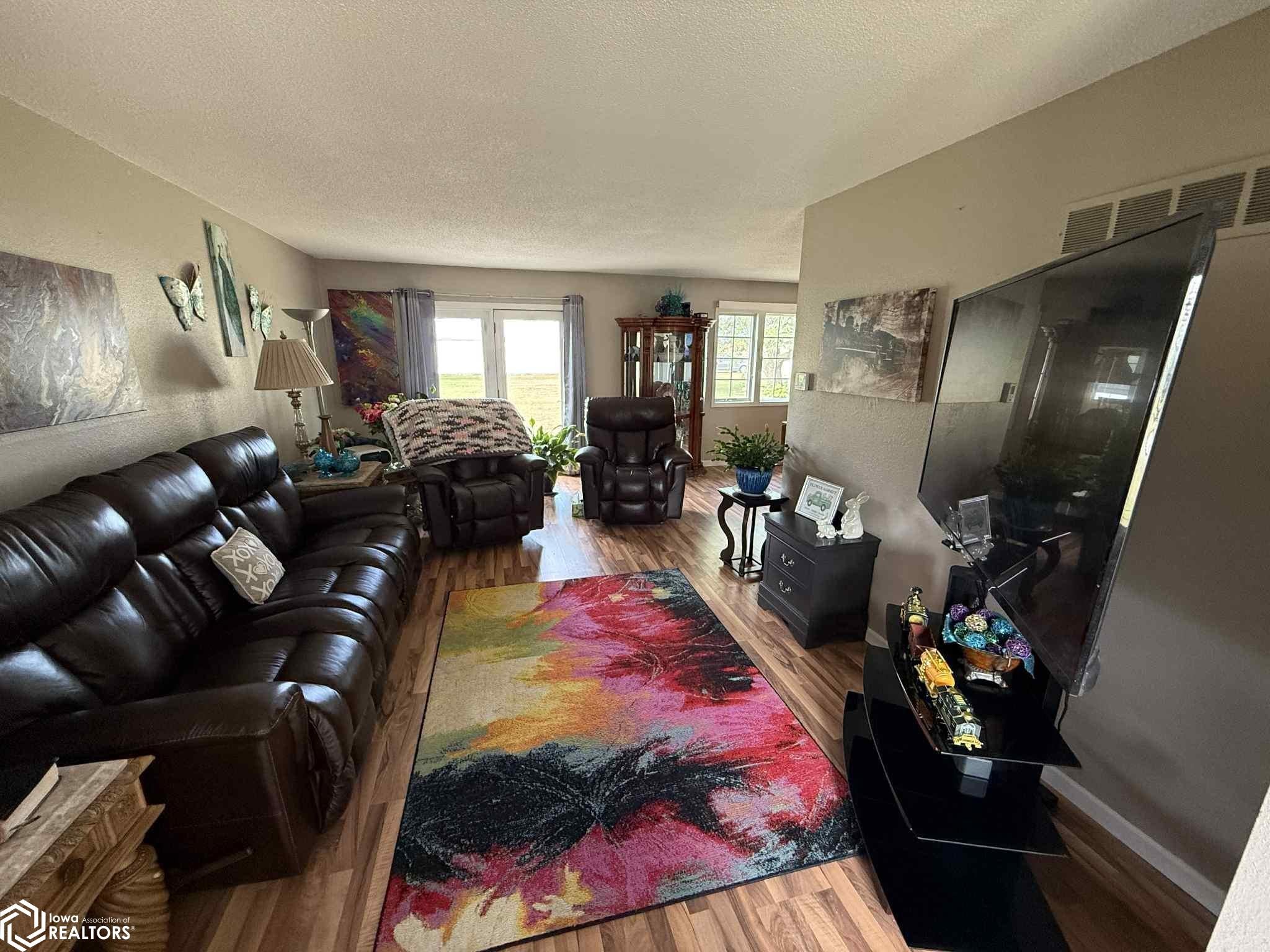 720 Pershing Street, Lee, IA, 52625 Donnellson - 3 beds detached house ...