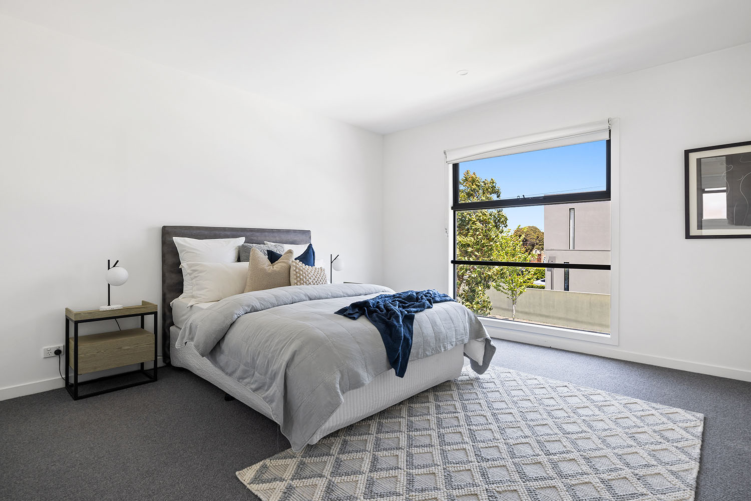 Spacious home in prime location! - 7 Gilmour Road, 3204 Bentleigh - 4 ...