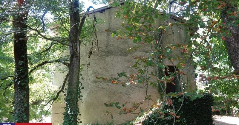 1 House in village for Sale in Saint-Just | Properstar