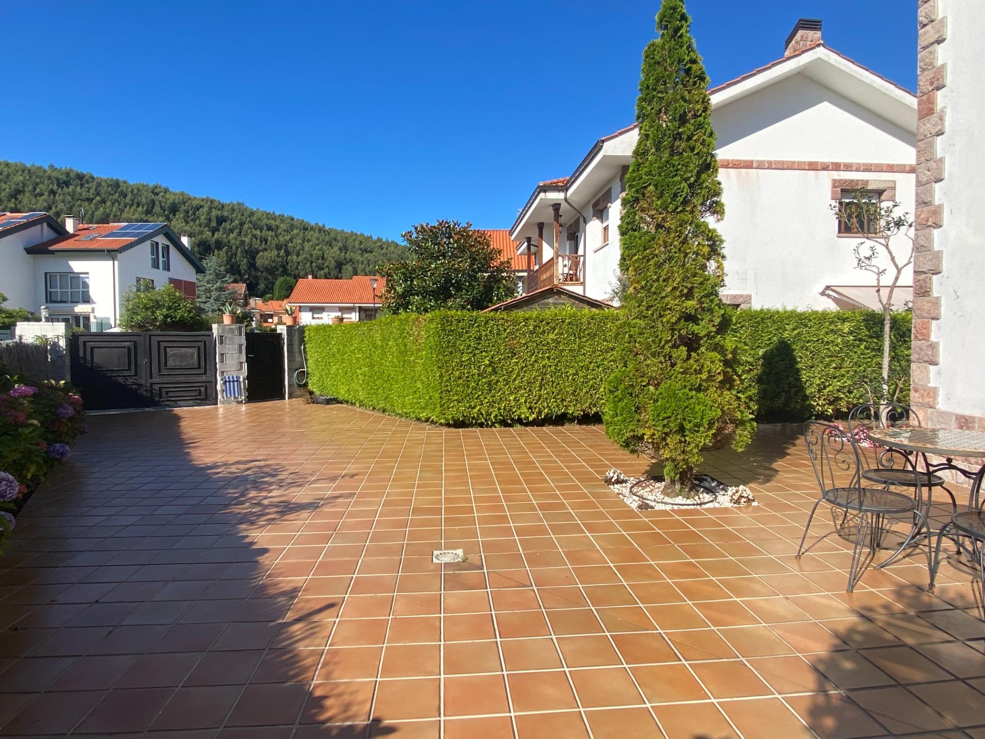 HOLIDAY RENTAL ONLY 300 METERS FROM THE BEACH OF SANTA MARINA - 5 beds ...