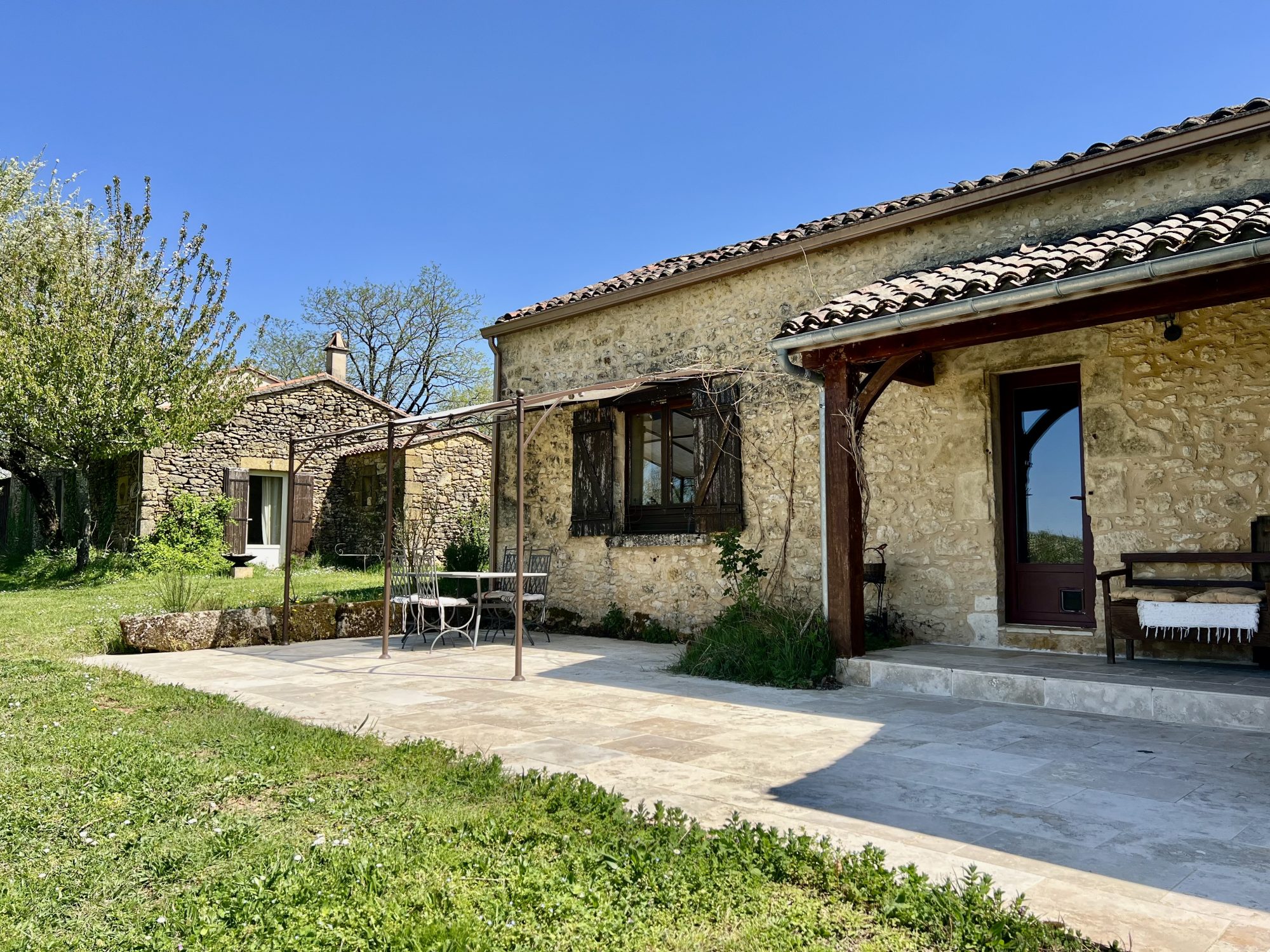 24440 Beaumont - Condo/appartement 3 chambres à vendre - Properstar