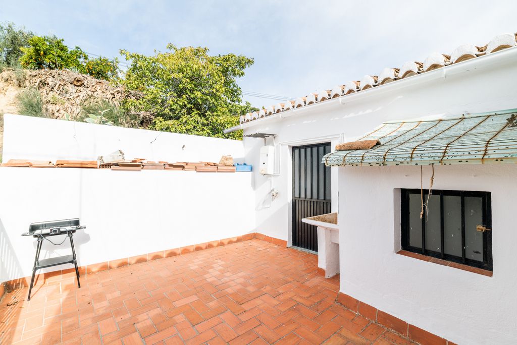 Calle Altillo, 14, 18658 El Valle - 2 beds house for sale - Properstar